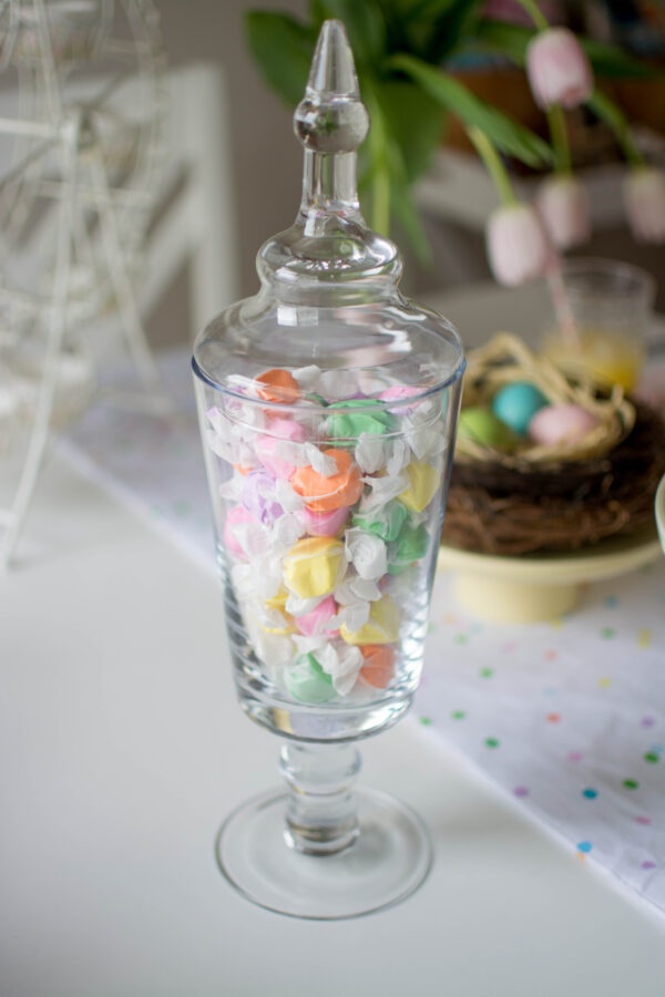 Easter Dinner Tablescape - TWINKLE TWINKLE LITTLE PARTY