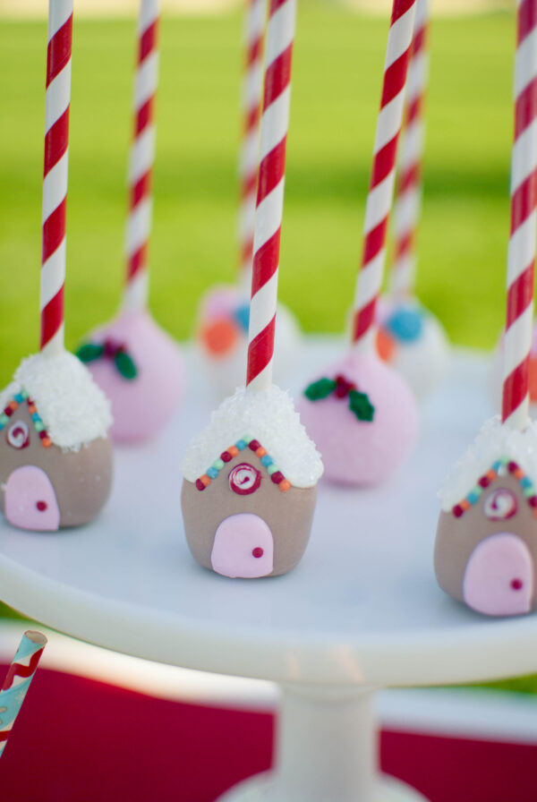 Host a Gingerbread Decorating Party This Holiday Season