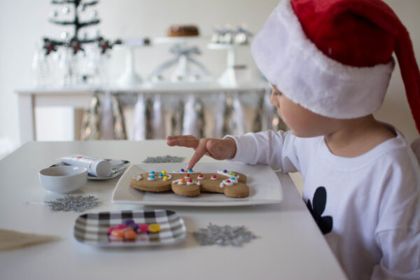 How to host a Modern Plaid Gingerbread Decorating Party