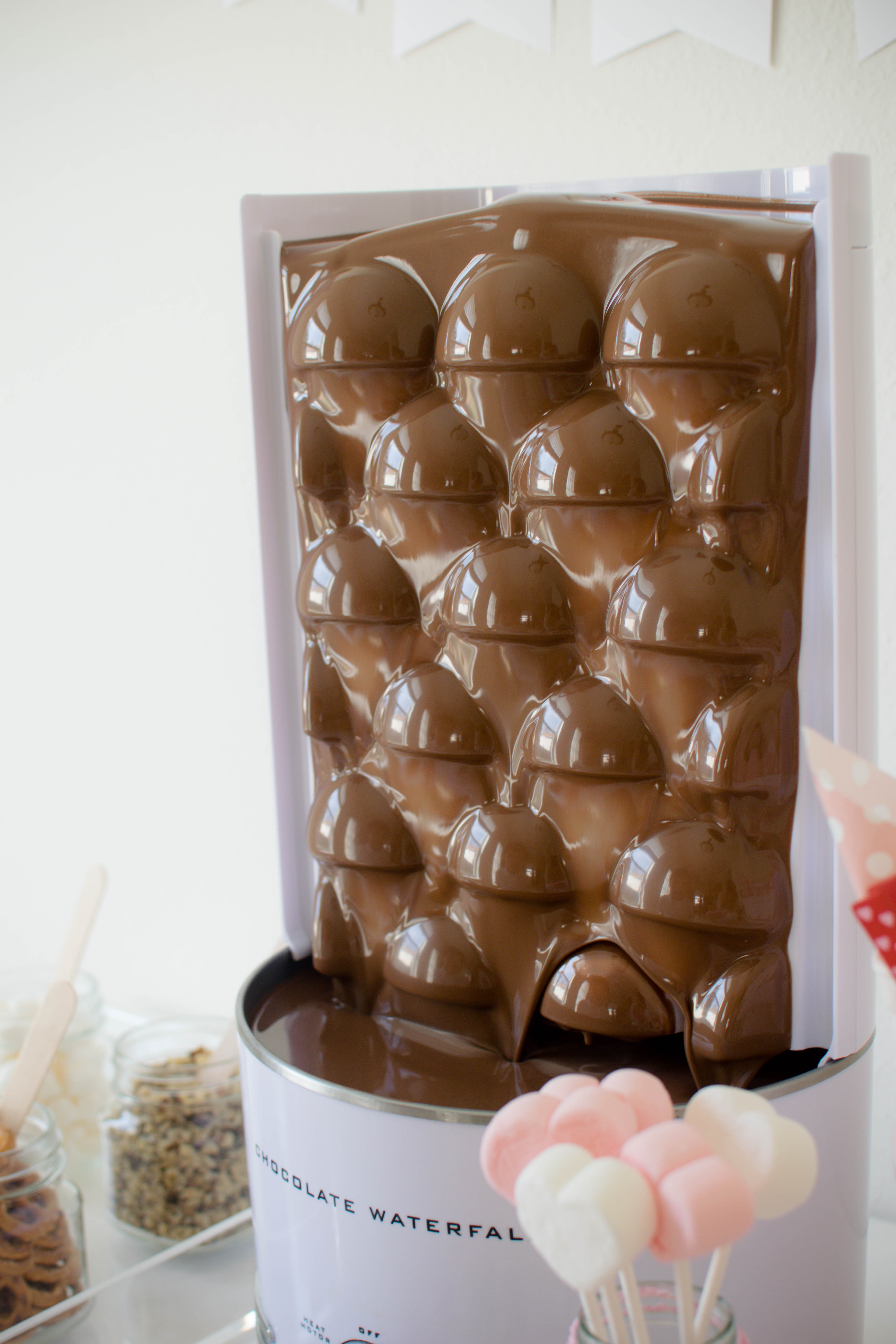 Chocolate Waterfall Machine: Set up a quick and easy Fondue Station