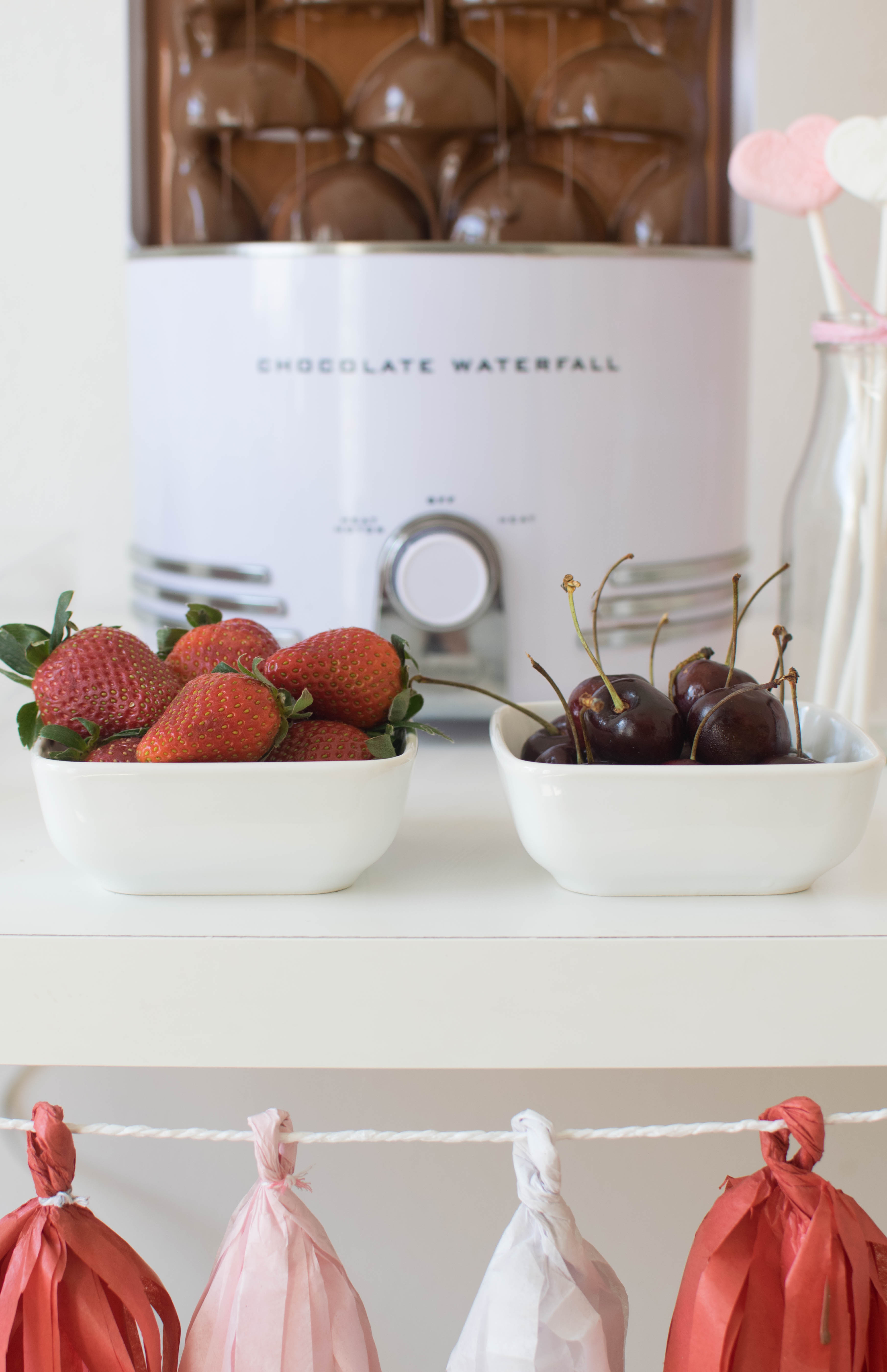 Chocolate Waterfall Machine: Set up a quick and easy Fondue Station