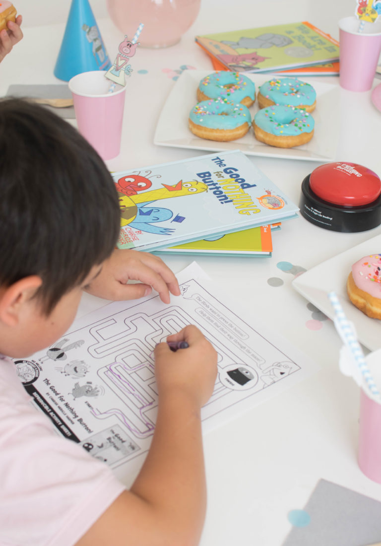 Elephant & Piggie Book Series and Elephant & Piggie Party Ideas