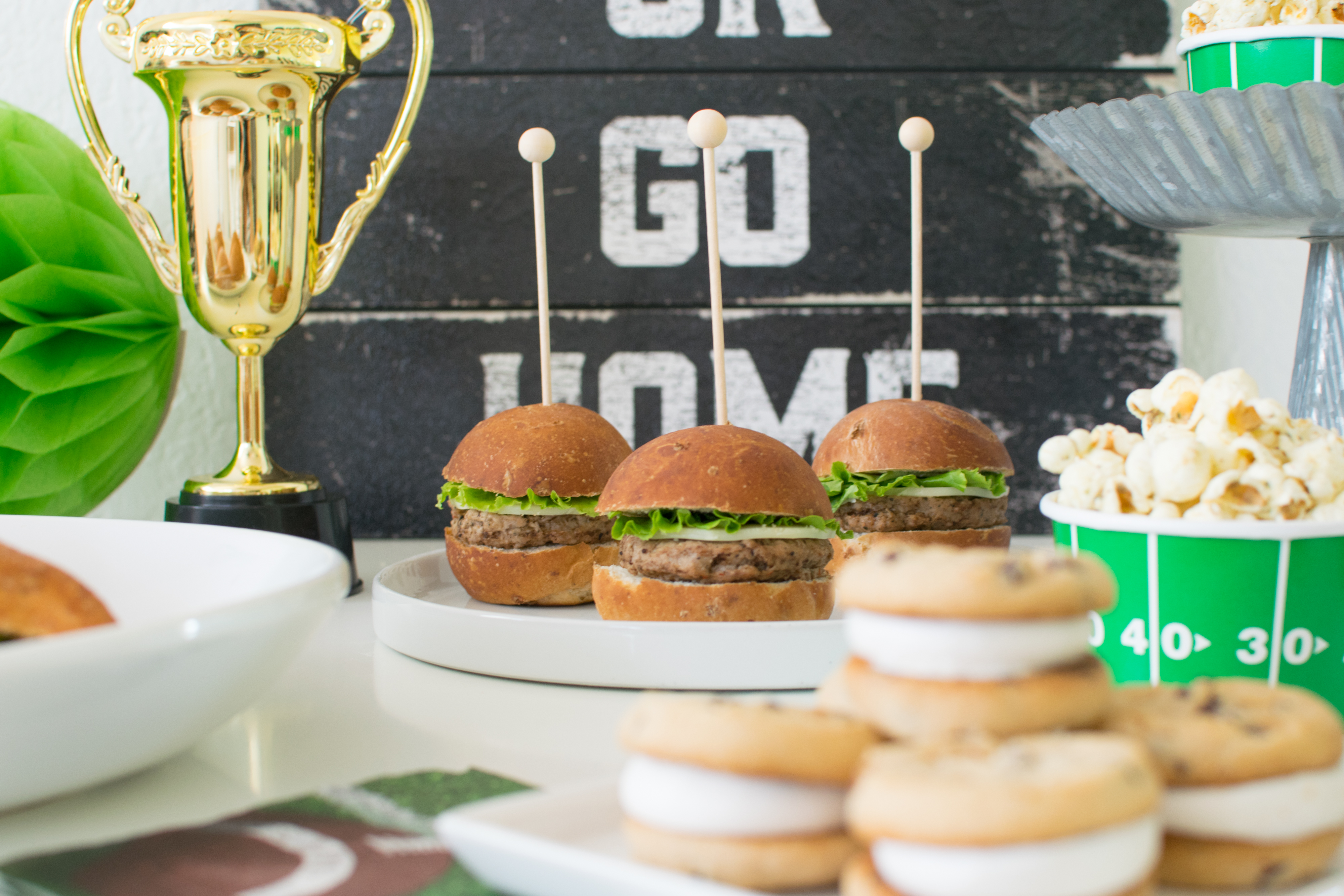 How to host an easy Football Game Day Party with our entertaining tips
