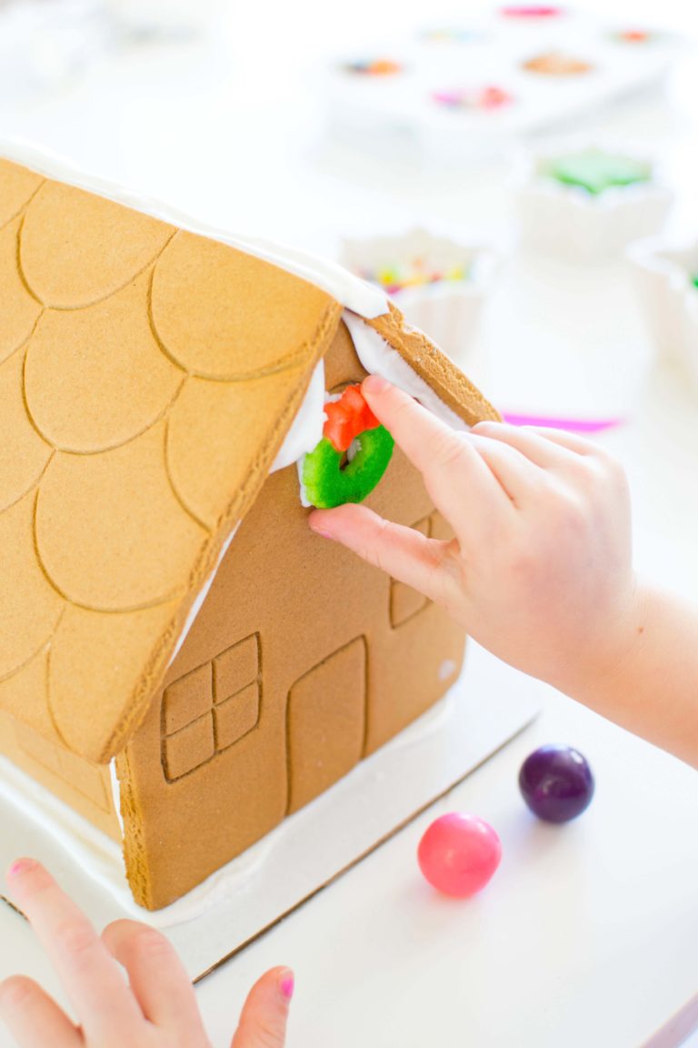 A Gingerbread House Decorating Party - A Holiday Tradition