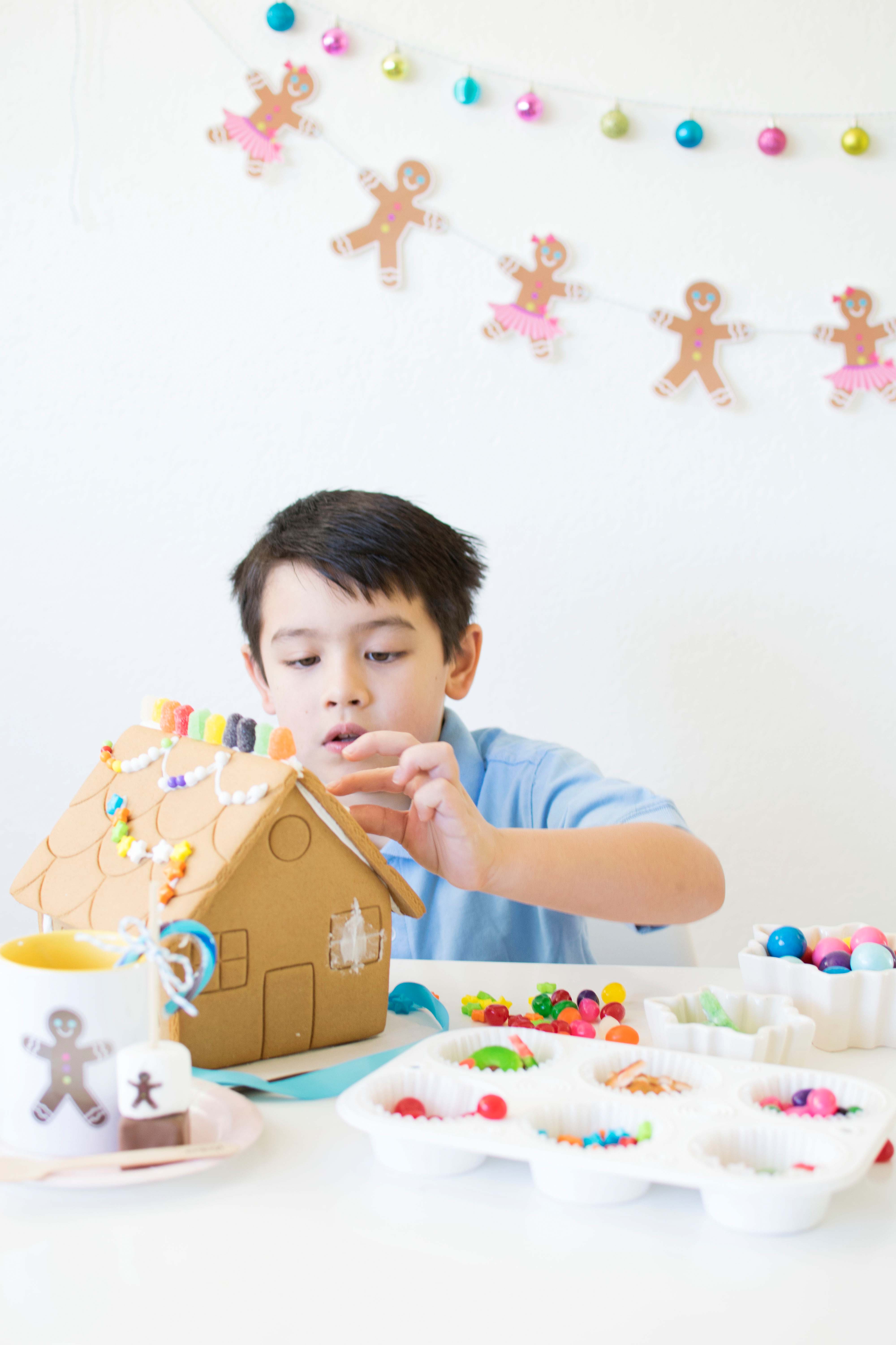 A Gingerbread House Decorating Party - A Holiday Tradition