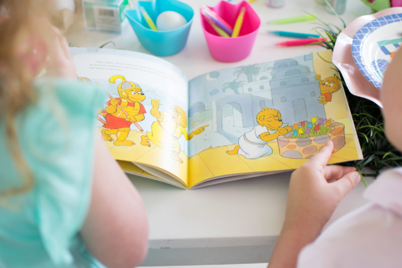 Kids Easter Egg Decorating with The Berenstain Bears