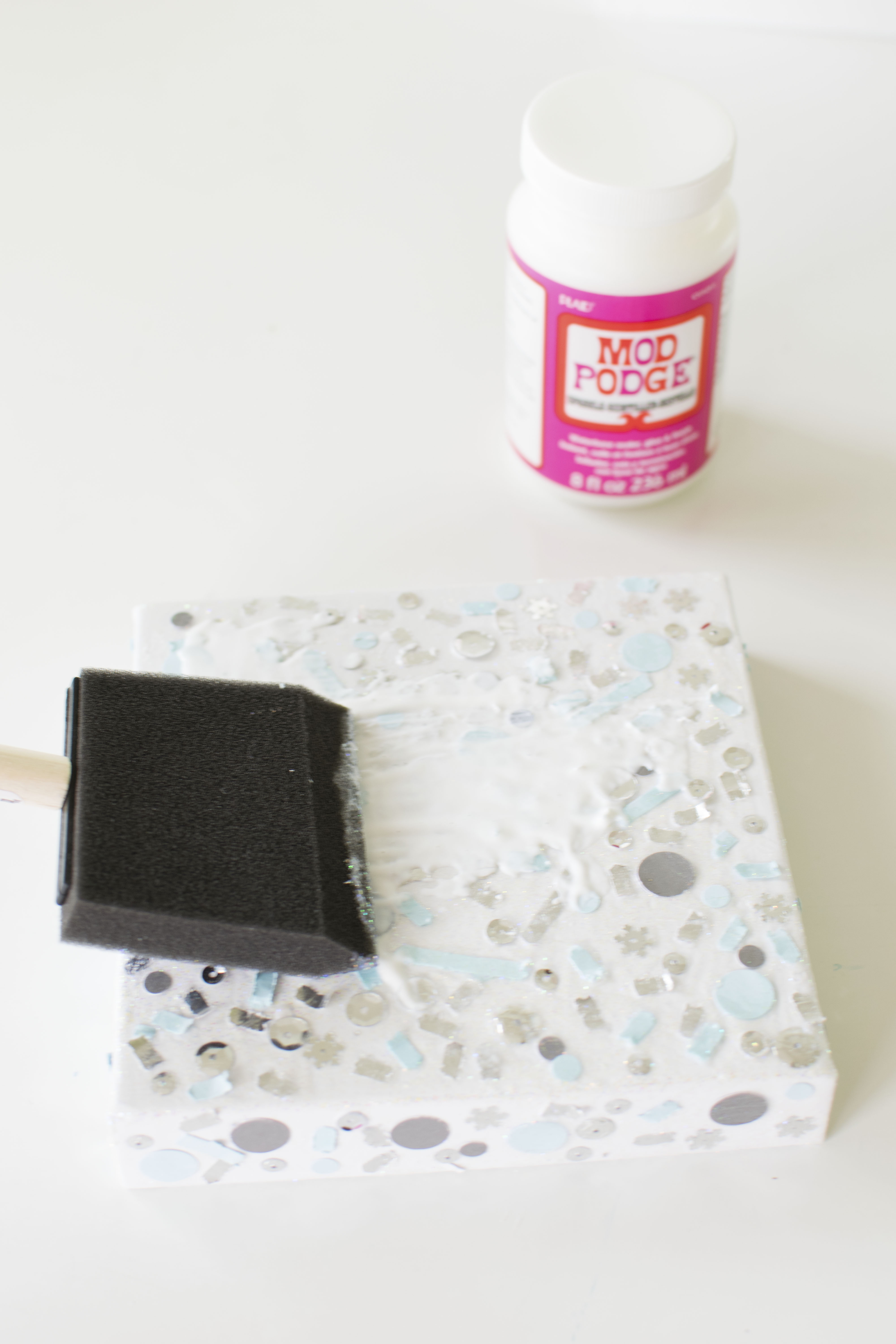 Make a Frozen Confetti Gift Box Step-by-Step Tutorial
