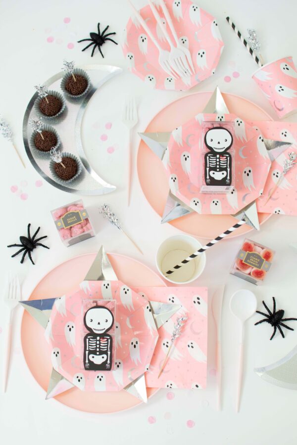 A Not so Spooky Pink Halloween Party for the kids