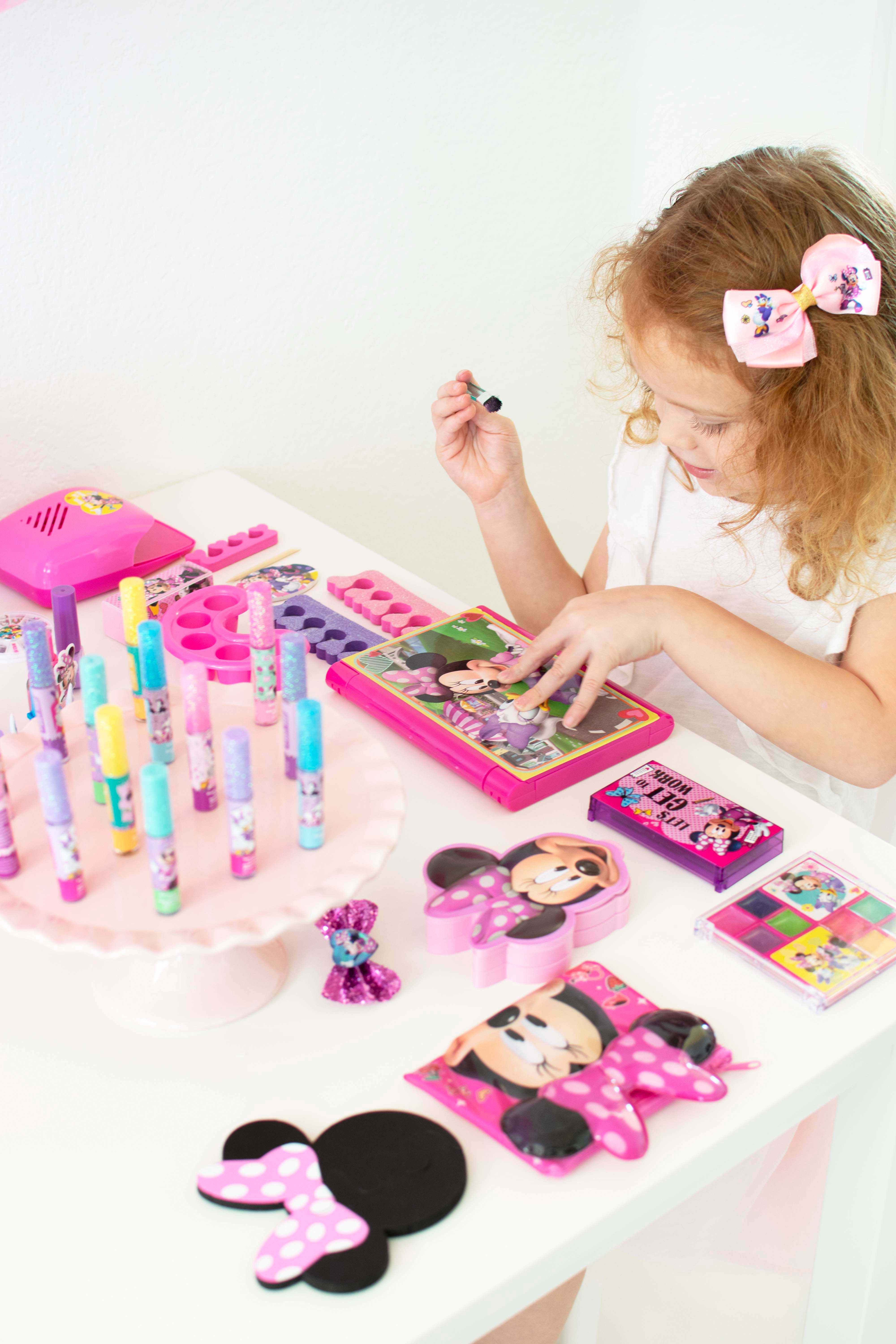 Host a Minnie Mouse Spa Playdate