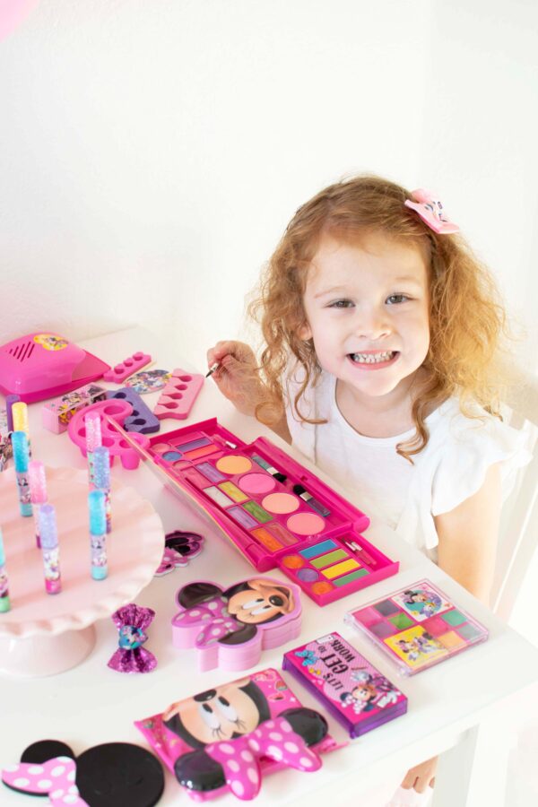 Host a Minnie Mouse Spa Playdate