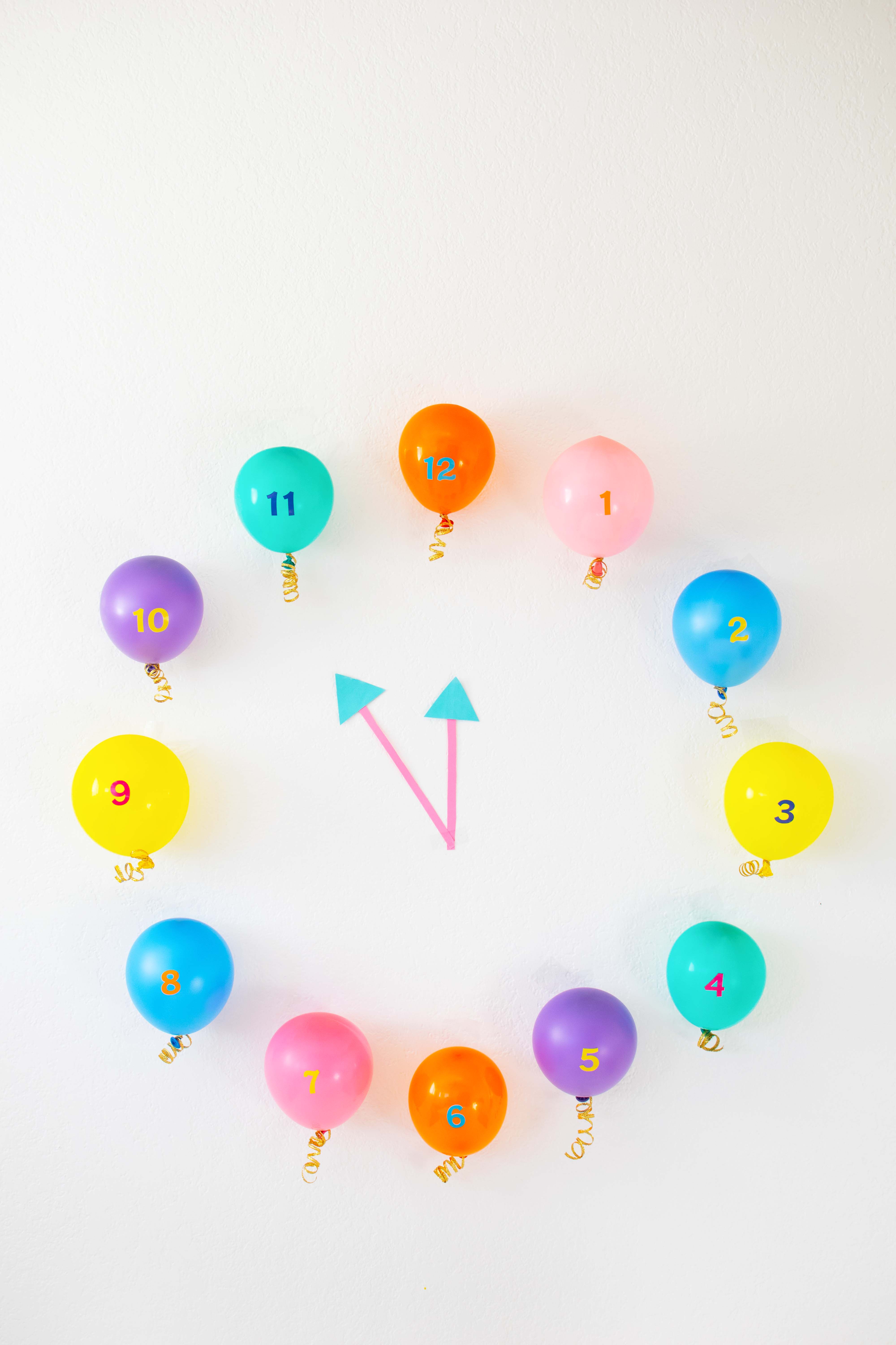 DIY New Year's Eve Countdown Balloon Clock by Twinkle Twinkle Little Party