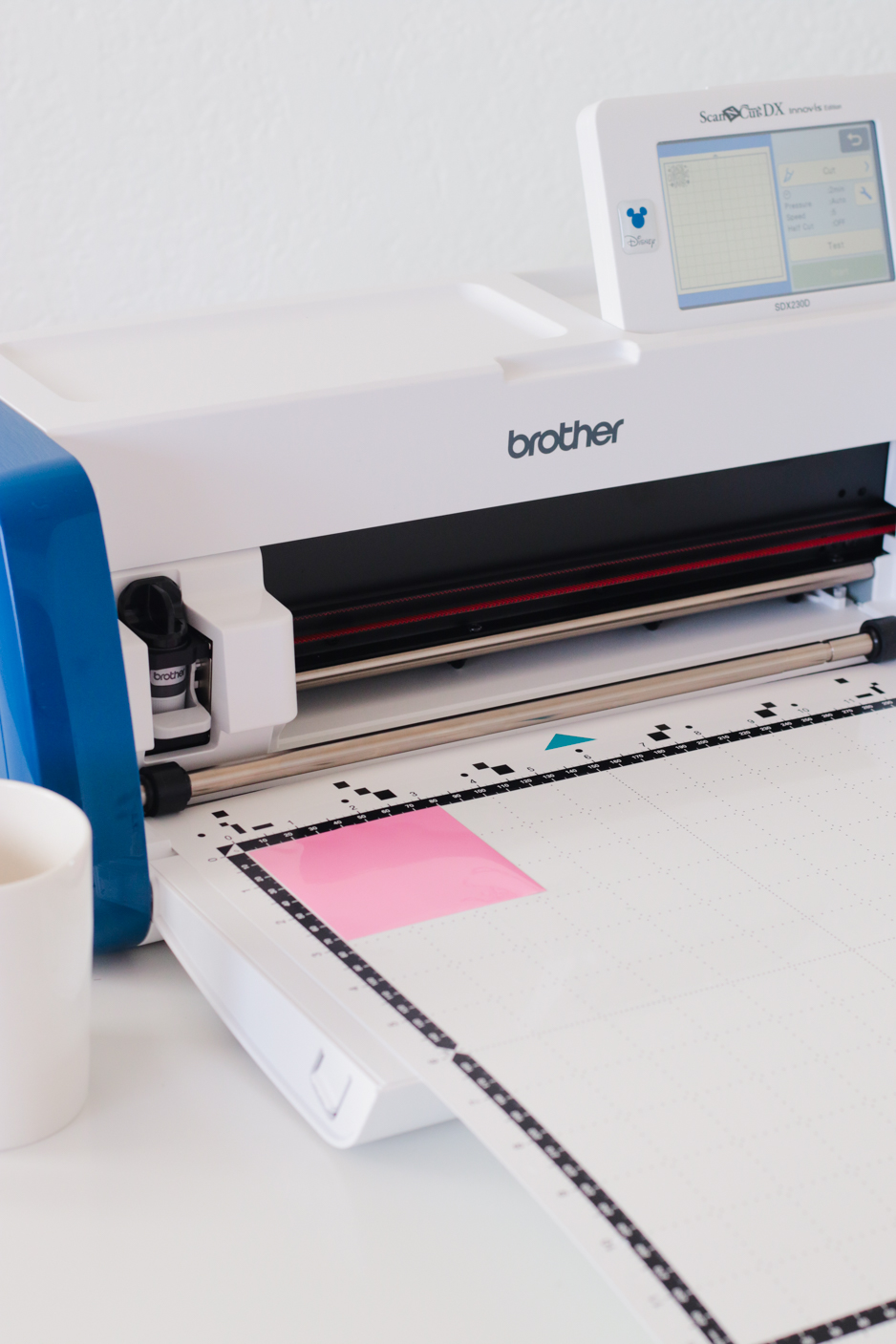 DIY Holiday Mug Gift Idea using my new cutting machine