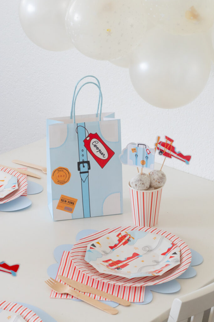 Festive Airplane Themed Party Ideas For Your Adventurous Kid